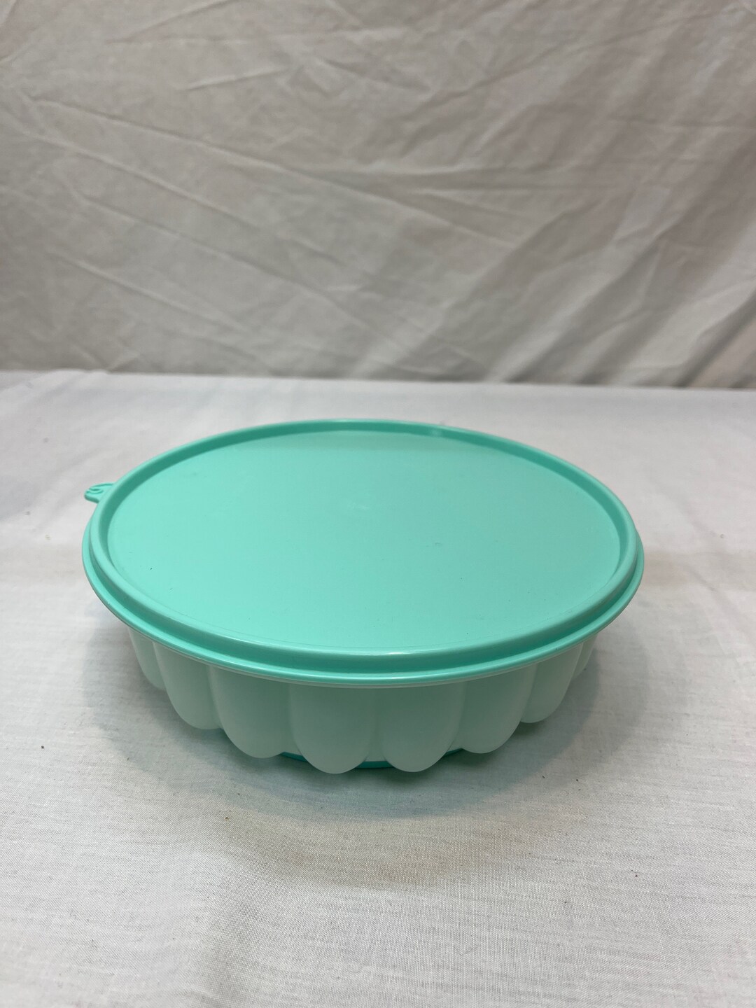 Vintage Tupperware Jello Mold, Mint Green, Green, Mold With Lid, Retro ...