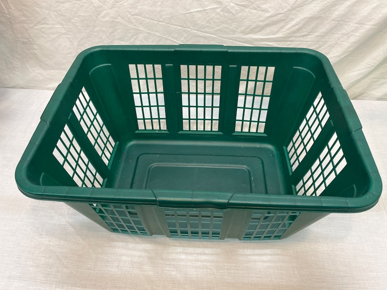 Rubbermaid Green Laundry Basket, MCM, Utility Basket, Plastic Laundry ...