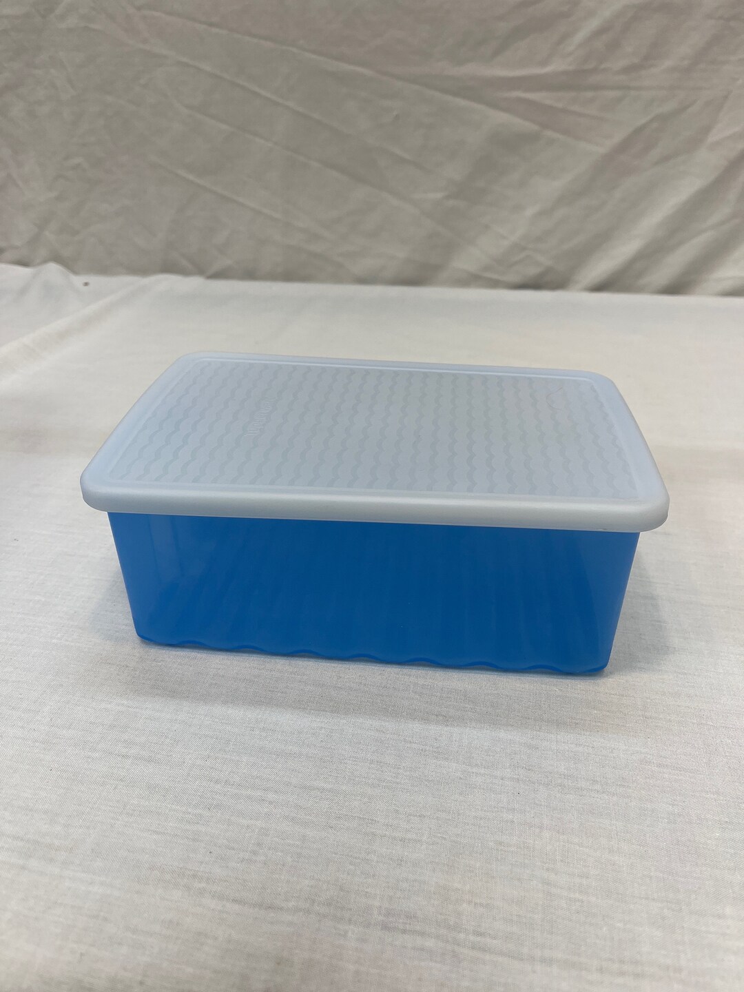 Tupperware Fridgesmart Fruit and Vegetable Storage Container, 7 Cups ...