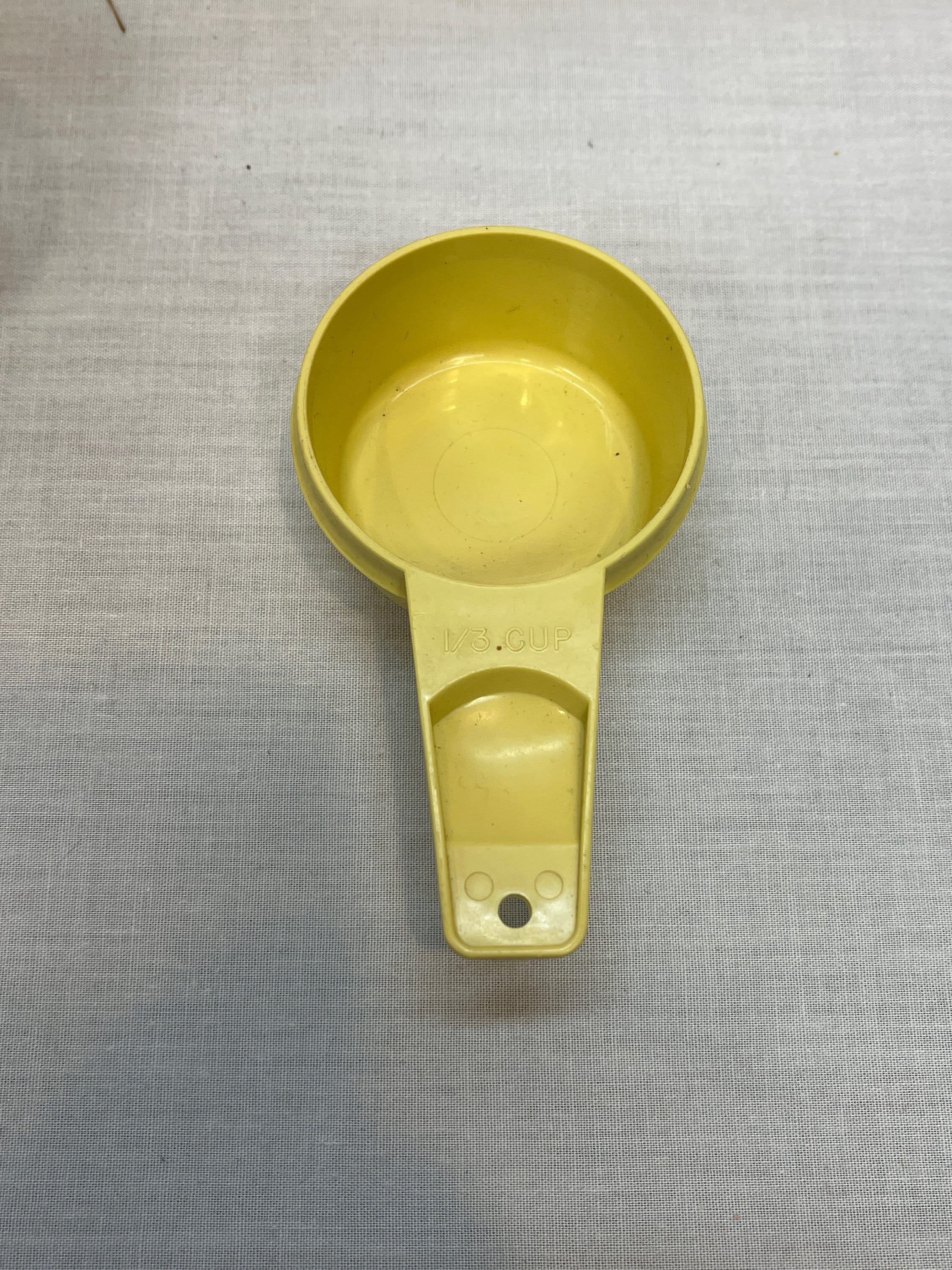 Vintage Tupperware Measuring Cups, Measuring Utensils, 1 Cup, 3/4 Cup ...