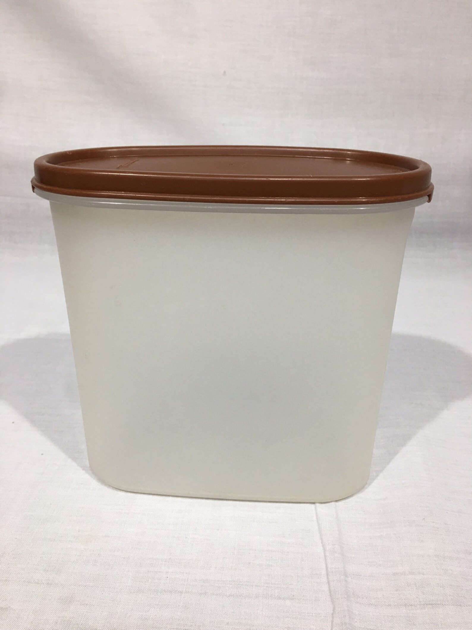 Vintage Tupperware Storage Container With Brown Lid, 7 1/4 Cups, Number ...