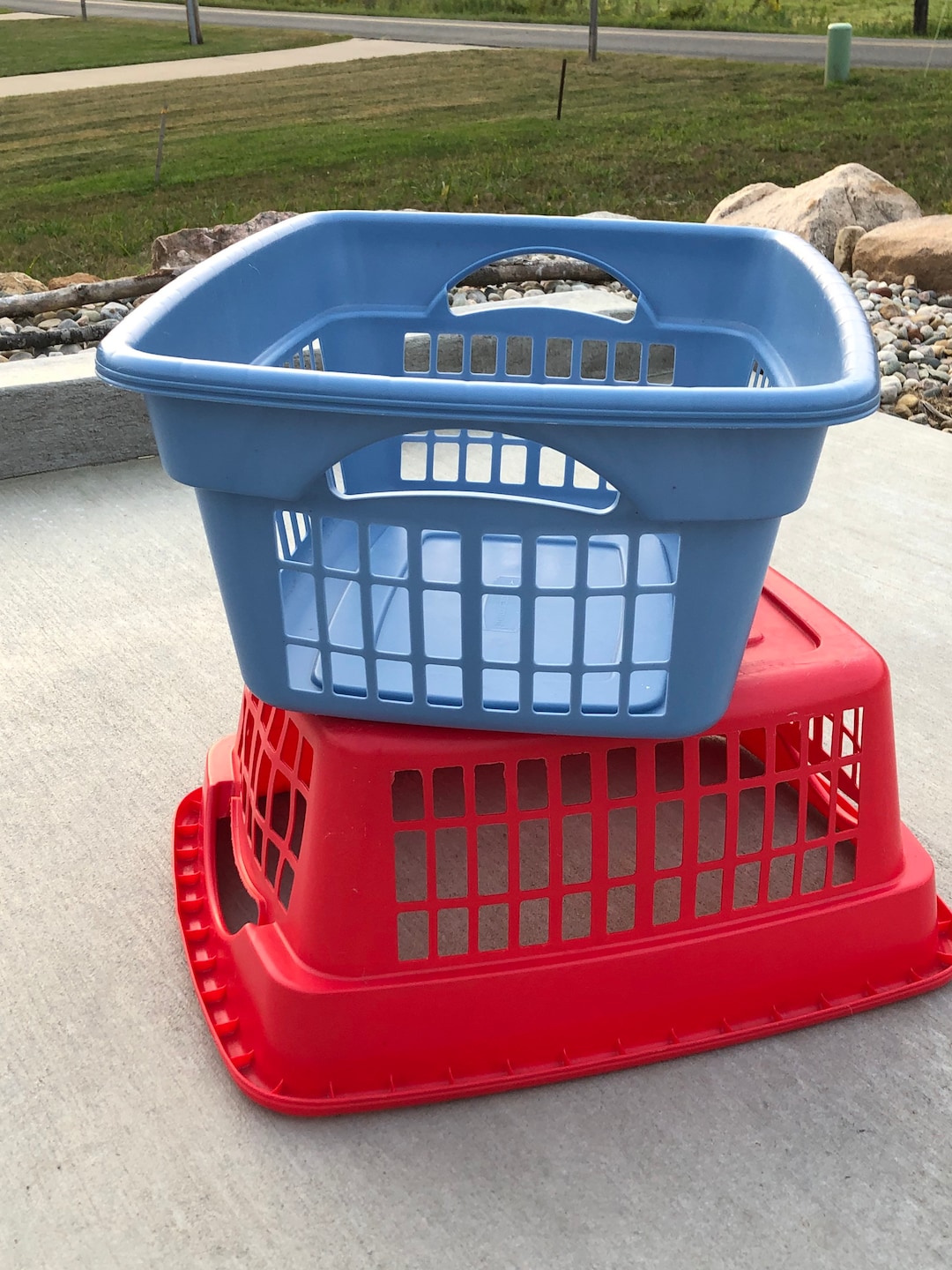 Rubbermaid Laundry Basket, MCM, Utility Basket, Plastic Laundry Basket ...