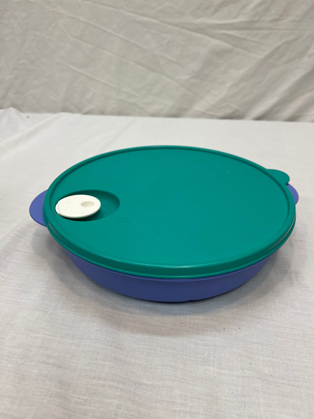 Vintage Tupperware Crystalwave Microwave Divided Container Vented Large ...