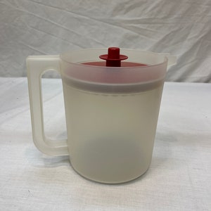 Vintage Clear Tupperware 1.75 Liter Pitcher, Jug, Clear Pitcher, Water ...