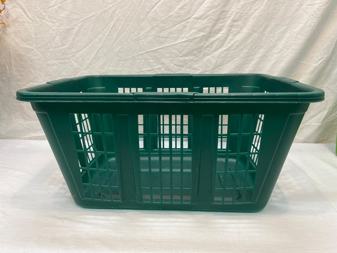 Rubbermaid Green Laundry Basket, MCM, Utility Basket, Plastic Laundry ...