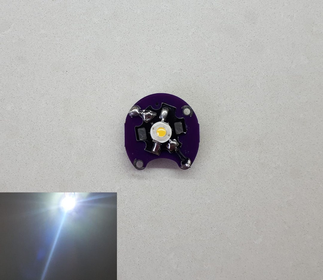LED Cold White Button, Miniature Light, Powered by CR2032 Batteries ...