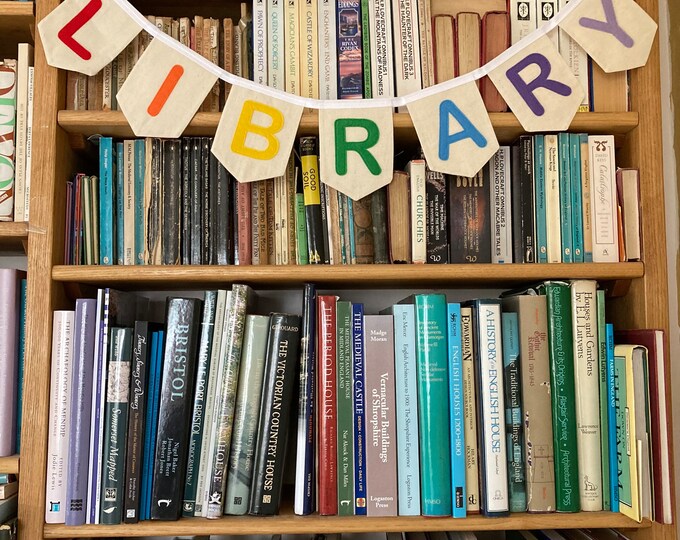 Library Bunting Sign, School, Preschool, Playroom Bunting in Rainbow ...