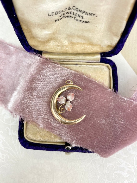 Antique garnet crescent - Gem