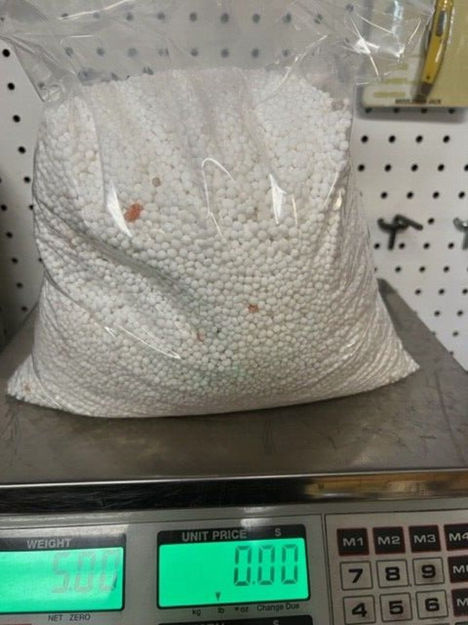 Nitrogen 46 0 0 Urea Pellet Fertilizer Great for Lawns, Gardens, Deer ...