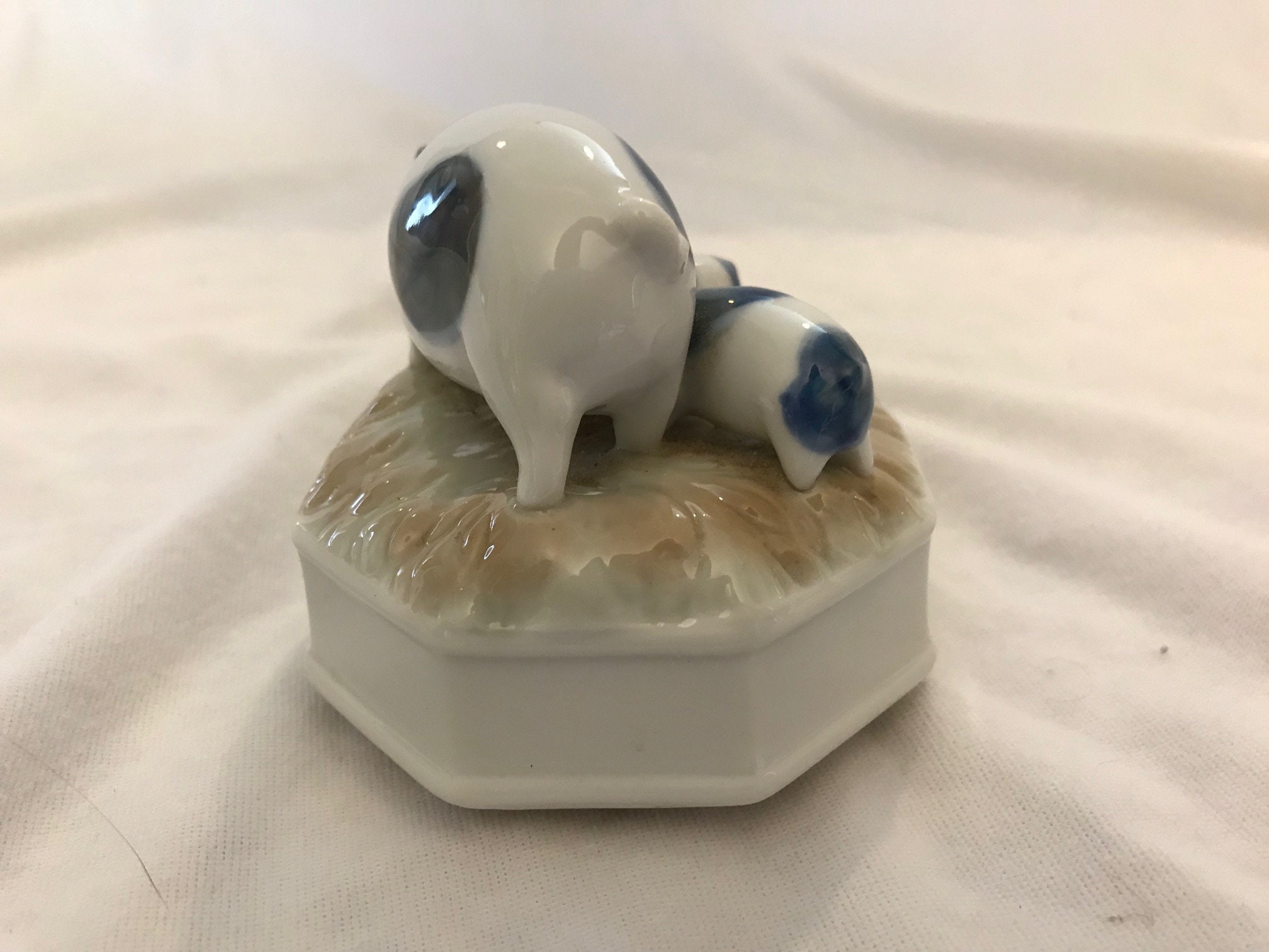 Vintage Otagiri Porcelain Pig Family Music Box Old Mcdonald - Etsy