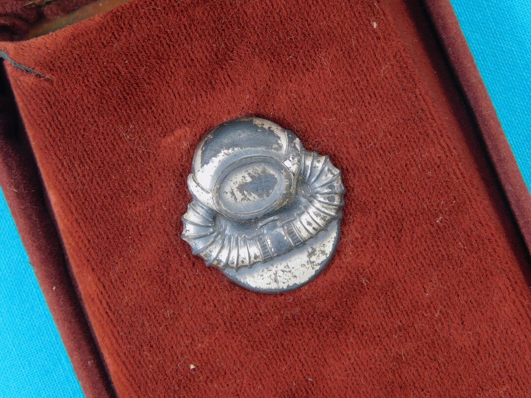 Vintage US 1950-60 Navy Diver Marine Scuba Lapel Badge Pin Silver ...