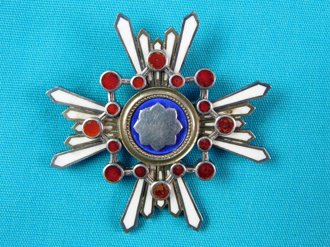 Imperial Japan Japanese Silver Enamel Badge Order of Sacred Treasure ...