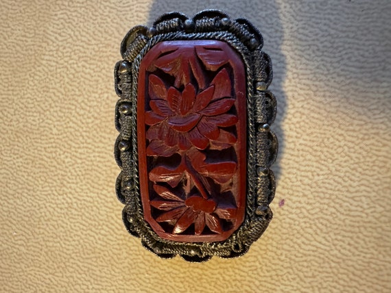 Vintage Chinese carved Cinnabar pin - Gem