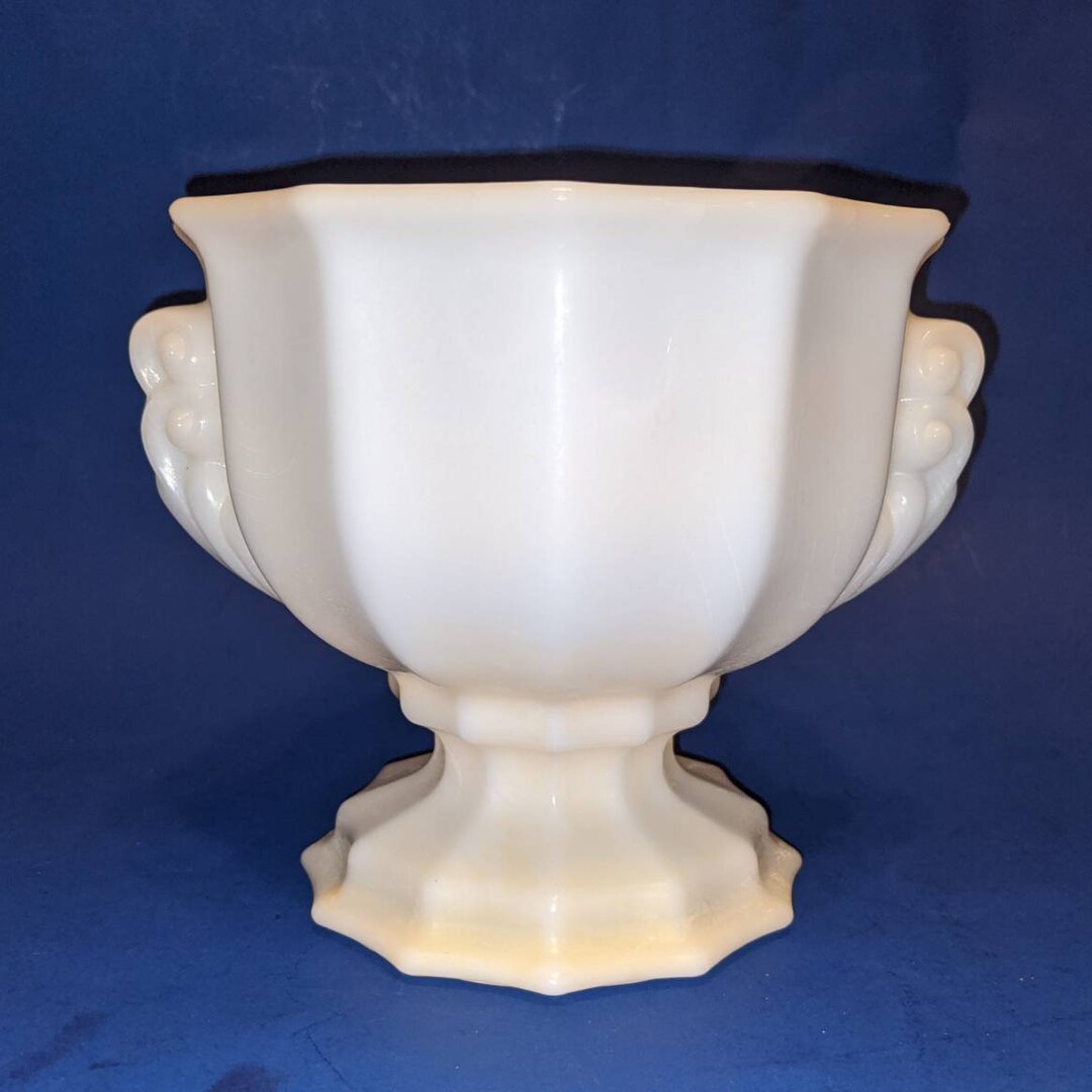 Brody White Vase, J-2537, Planter (sm Chp in Base) - Etsy