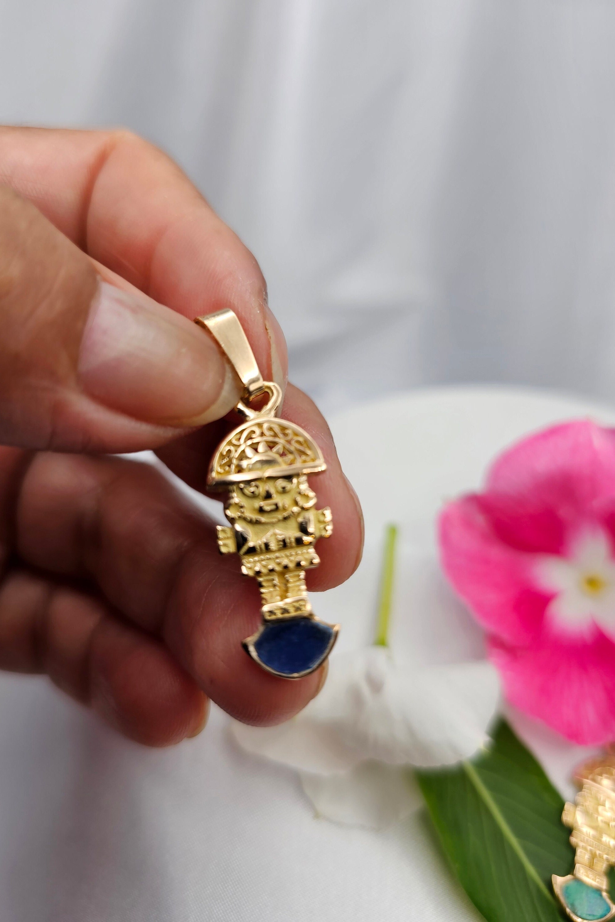 18k Solid Gold Pendant Handcrafted Peruvian Jewelry Etsy - Etsy