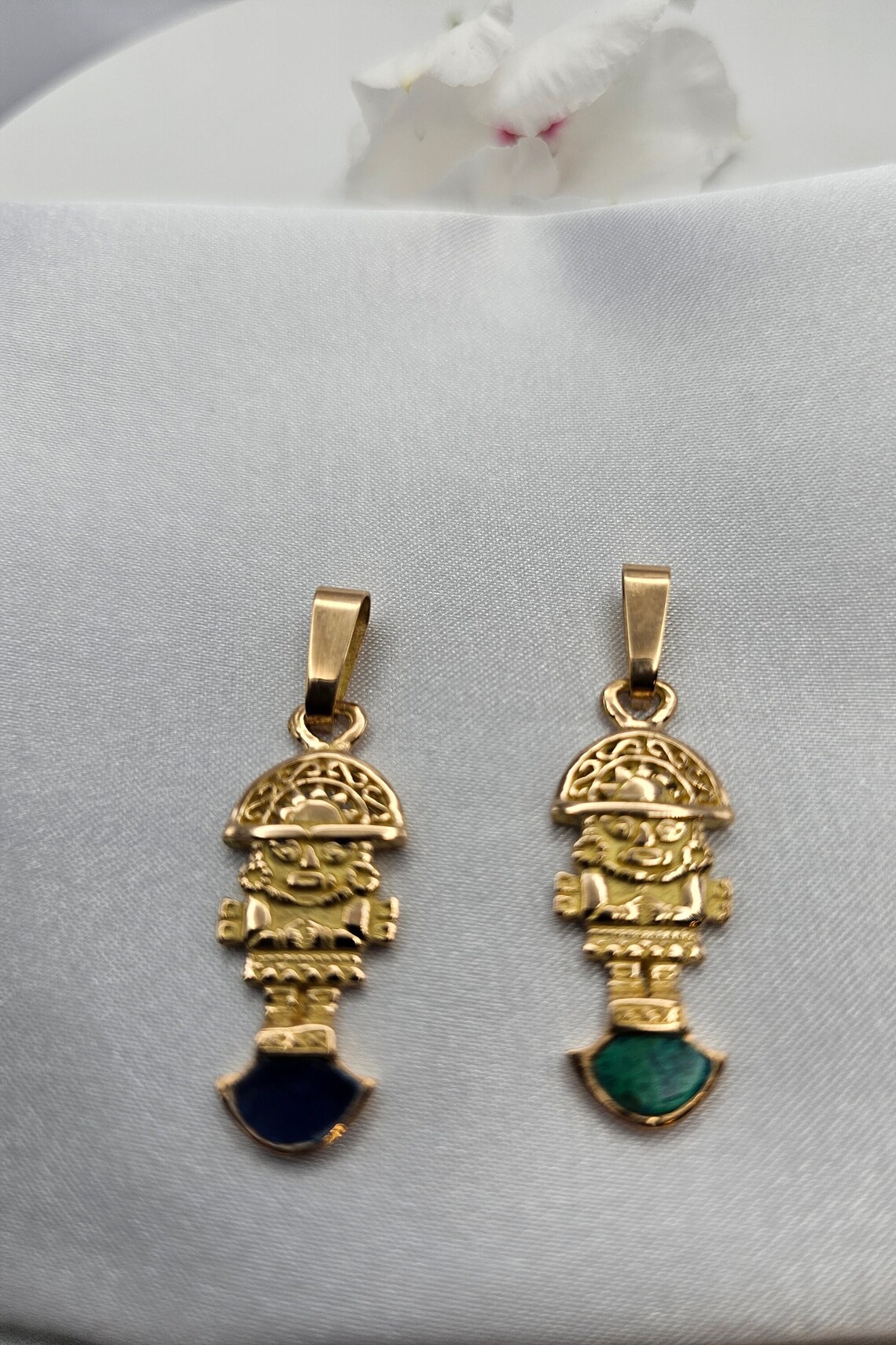 18k Solid Gold Pendant Handcrafted Peruvian Jewelry Etsy - Etsy