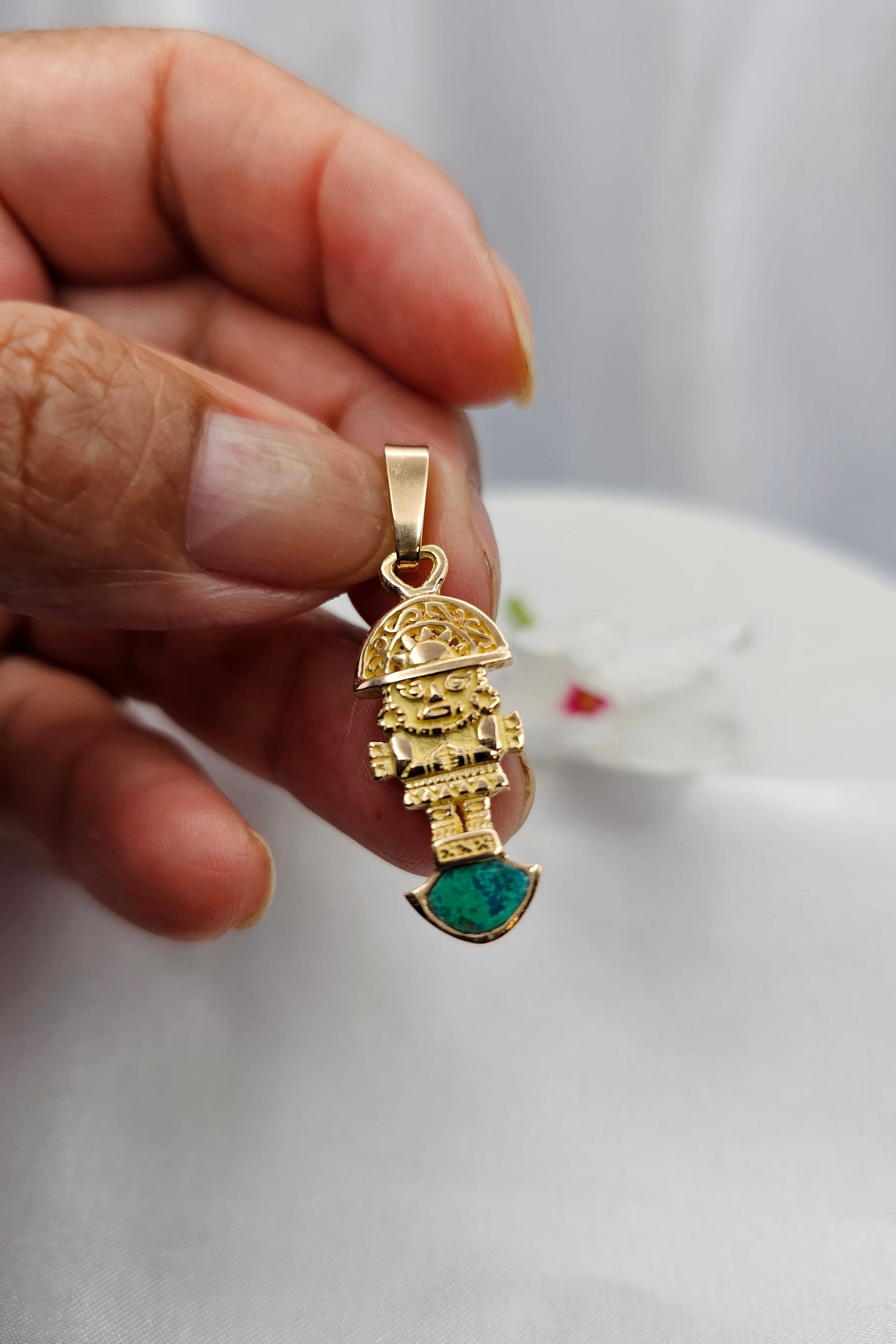 18k Solid Gold Pendant Handcrafted Peruvian Jewelry Etsy - Etsy