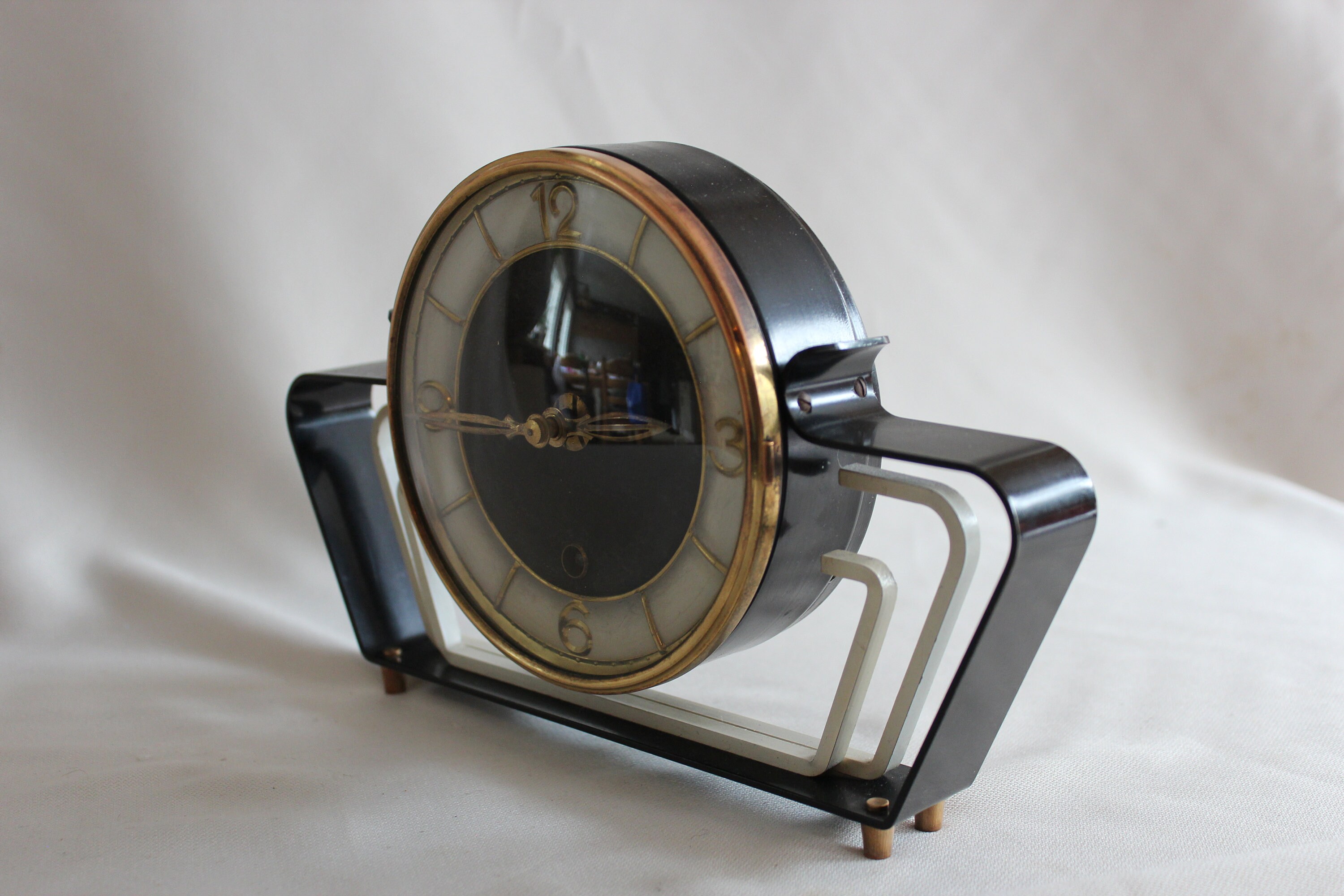 Vintage Retro Table Clock DESIGN 1960 No Chime No Bell JUNGHANS Pop Art ...