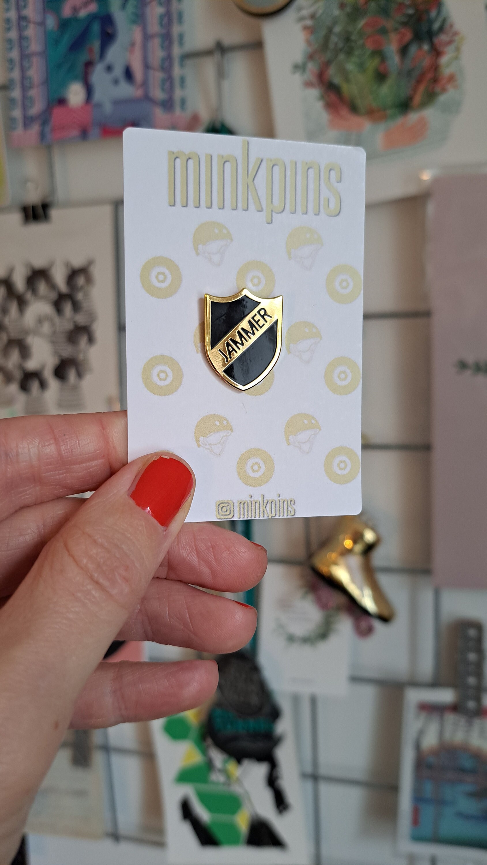Roller Derby Enamel Pin Jammer Shield - Etsy