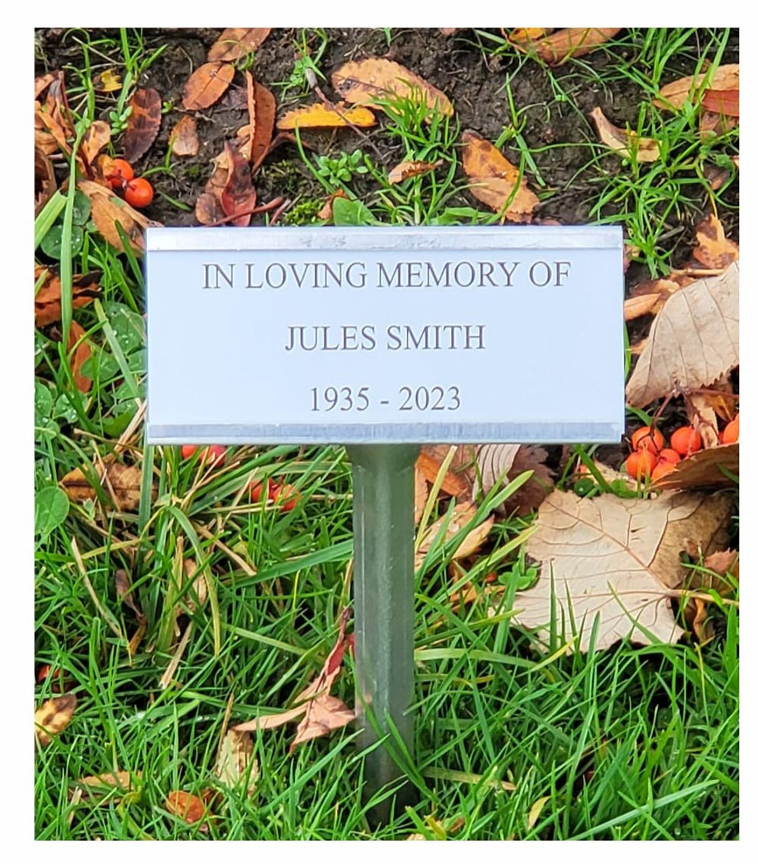 Personalised Engraved Memorial Plaque & Stake Spike Grave Marker Tree ...
