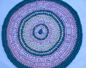 Round Crochet Rag Rug Made With Recycled T-shirts - Etsy