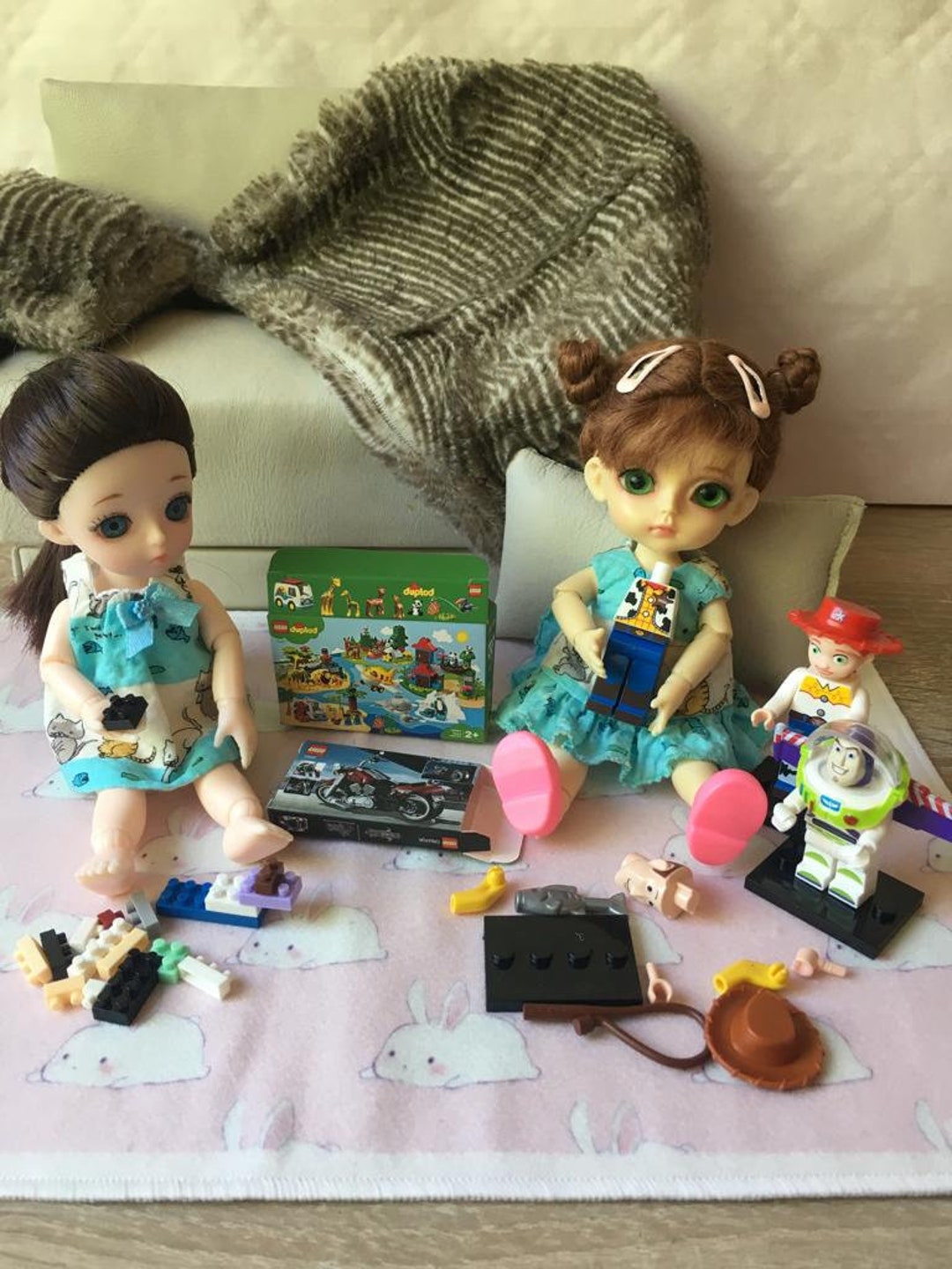 Miniature LEGO Set Box and 15 Blocks or Mini-figurines for 1/8 1/6 1/4 ...