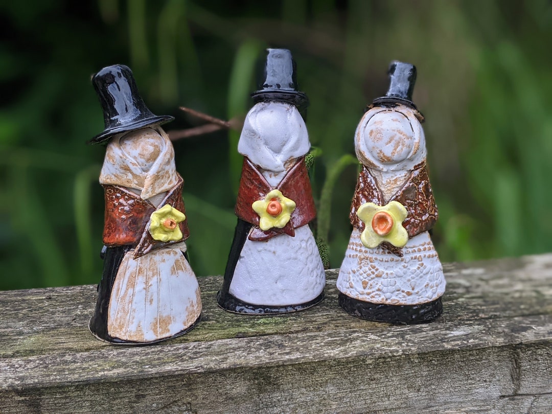 Ceramic Welsh Lady Ornament | St Davids Day | Dydd Gŵyl Dewi Sant ...