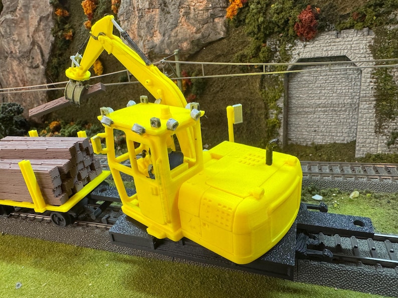 HO & O Scale CAT Railroad Tie Loader With Loaded Cart in Yellow or ...