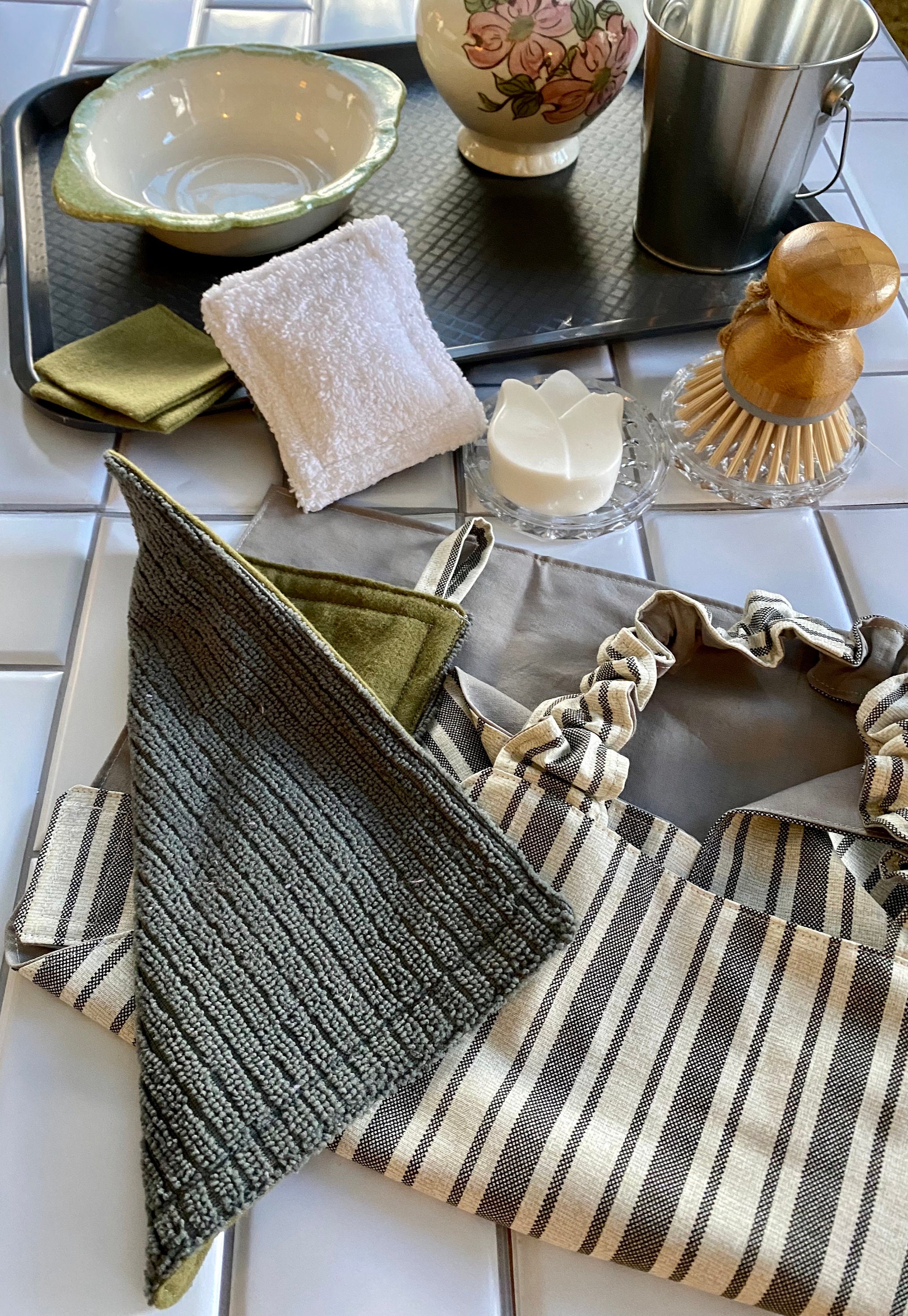 Montessori Table Scrubbing Set deluxe Reggio Emilia, Waldorf, Charlotte ...