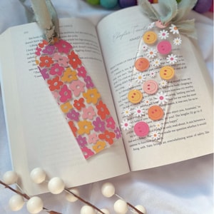 Acrylic Smiley Face Bookmarks, Acrylic Floral Bookmark, Cozy Reader ...