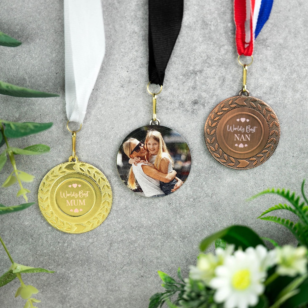 Personalised Custom Mother's Day Medal Celebration Gift Mothers Day ...