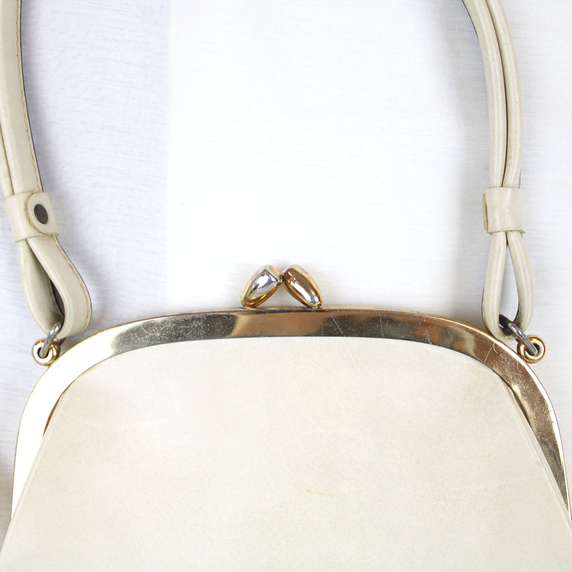 Vintage White Hand Bag Kiss Clasp Purse 60s Retro Mod Top Handle ...