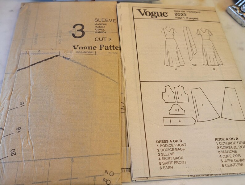 Vogue 8023 Very Easy 2000s Vintage Sewing Pattern Dress Size 16 18 20 ...