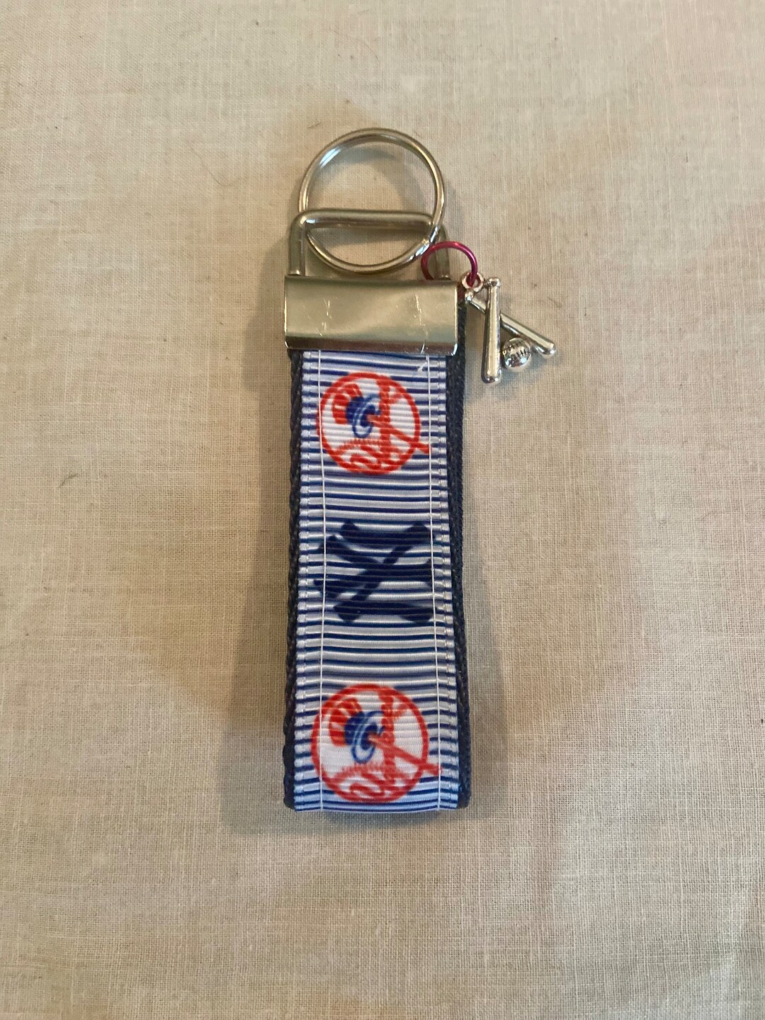 New York Yankees Key Fob - Etsy