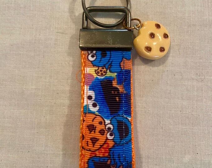 Sesame Street’s Cookie Monster Key Fob - Etsy
