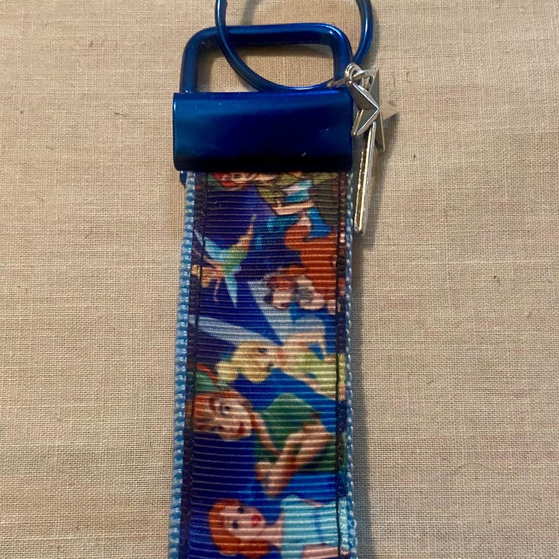 Peter Pan Key Chain - Etsy
