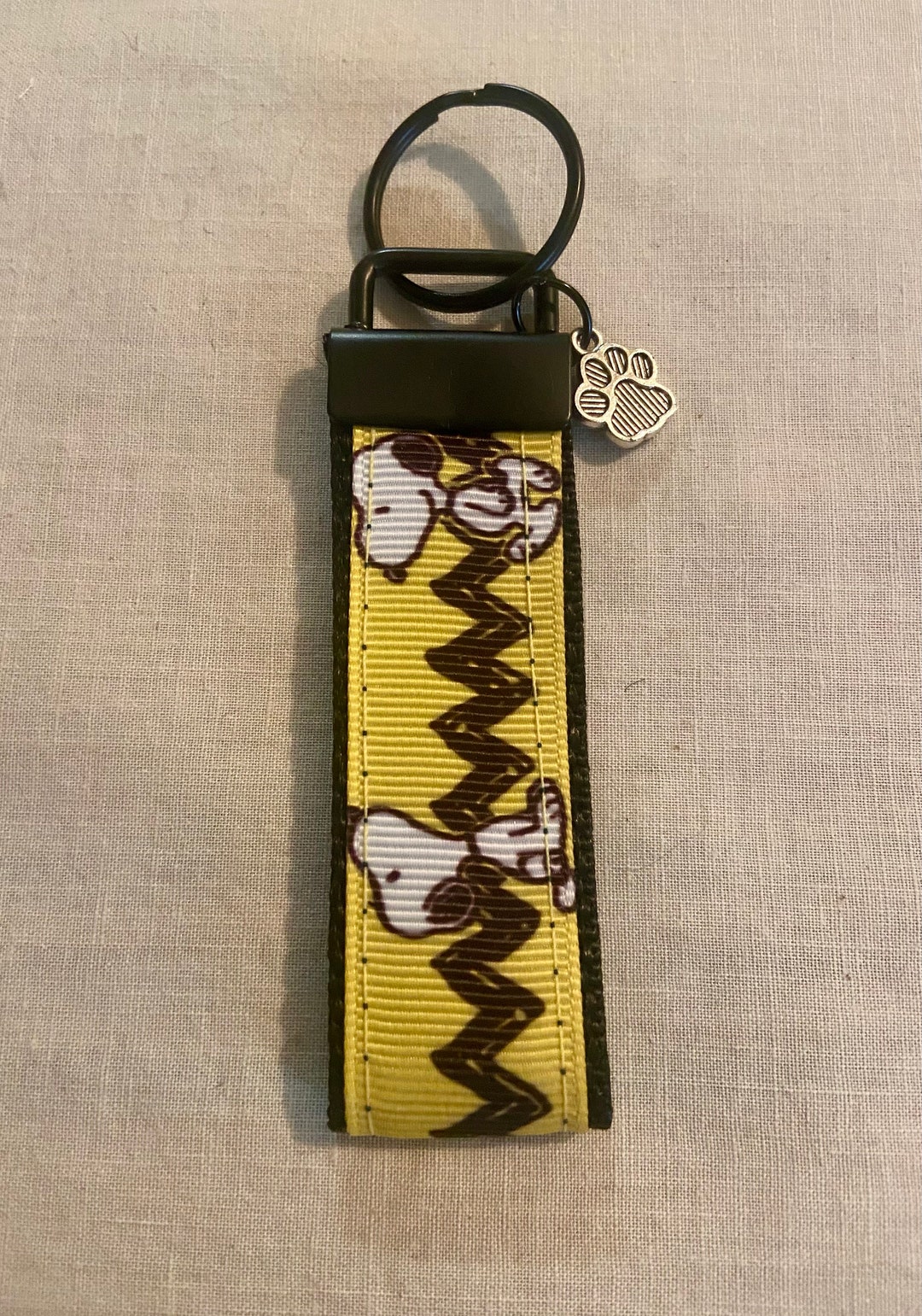 Peanuts Snoopy Key Fob - Etsy