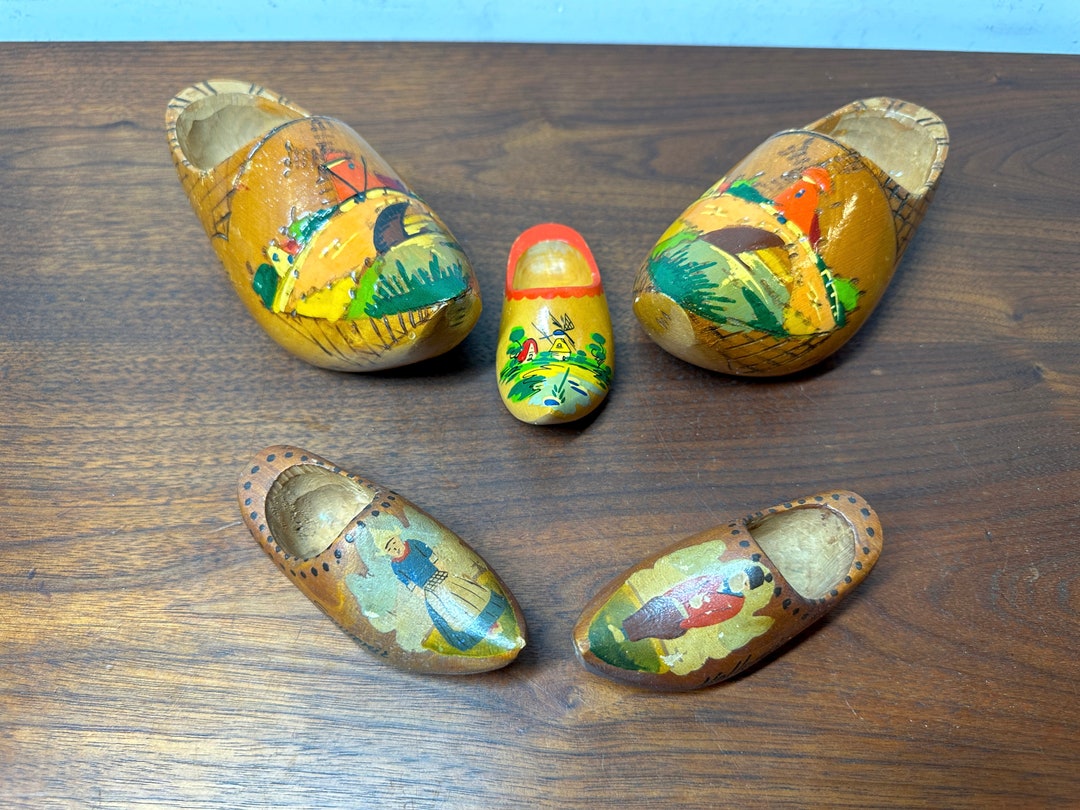 Vintage Dutch Clogs / Wooden Carved Clog Souvenir Collection / 5pcs ...