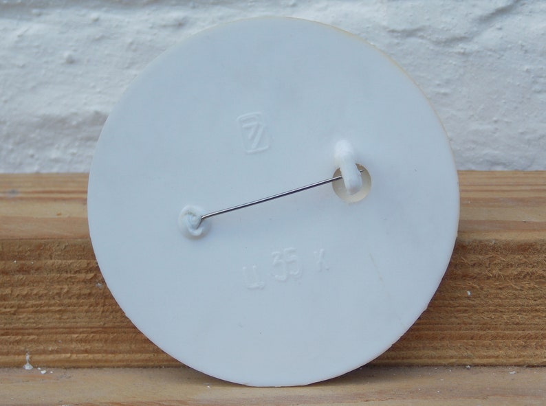 Pin estéreo, Caperucita Roja, Pin infantil, Personajes de cuento - Etsy ...