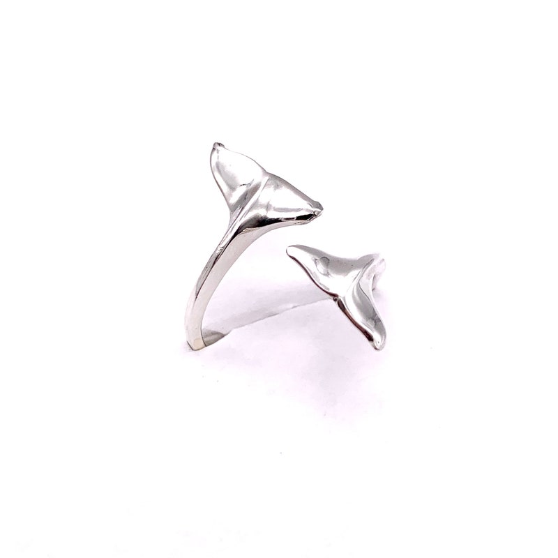 Whale Tail Ring - Etsy Canada