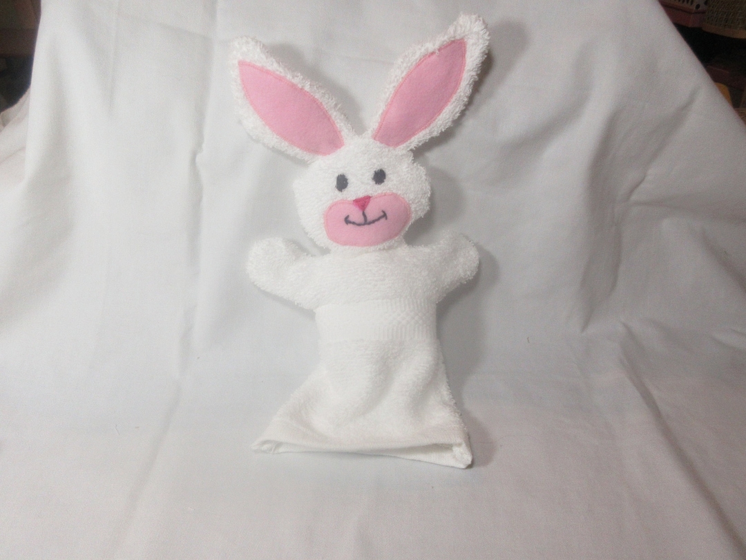 Bunny Rabbit Puppet Wash Cloth Will Be Great Fun at Bath Time. Also ...