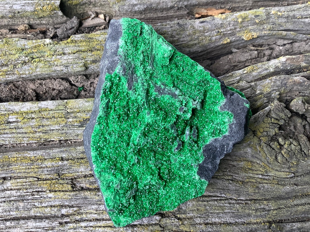 Uvarovite Crystal Specimen | 61 Grams | Saranovskoye Deposit, Urals ...