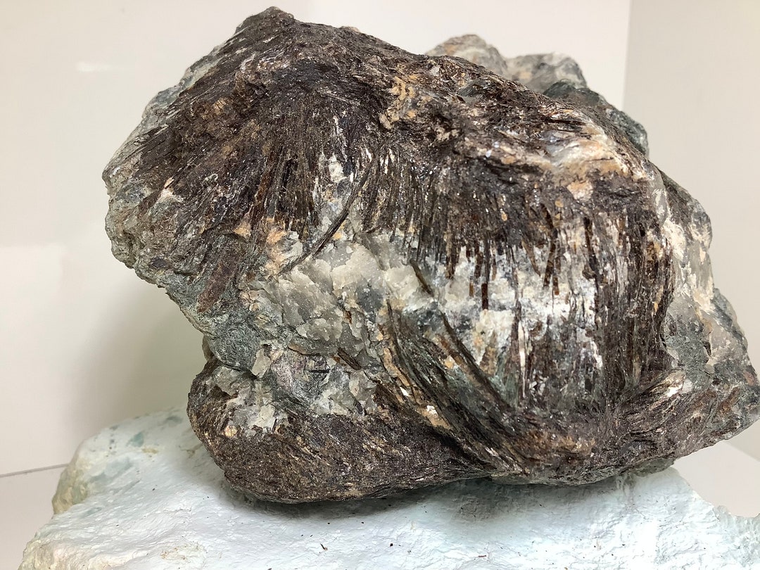 Astrophyllite--- Raw Natural Rough Stone -- Nr 19 -- - Etsy