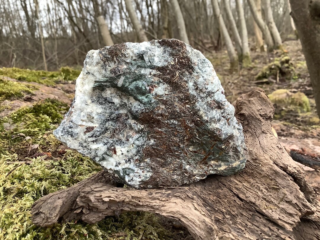 Astrophyllite--- Raw Natural Rough Stone -- Nr.8 -- - Etsy