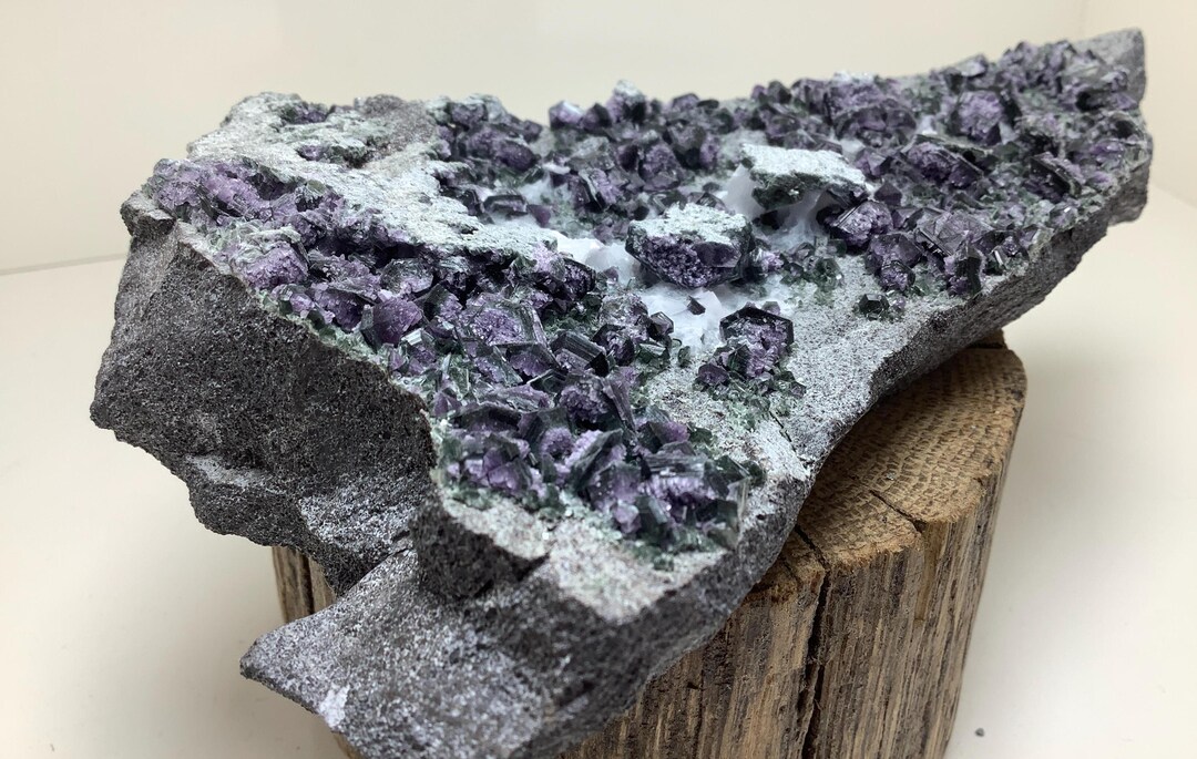 Rare Epitaxial Growth of Purple Amesite on Dark Green Clinochlore From ...