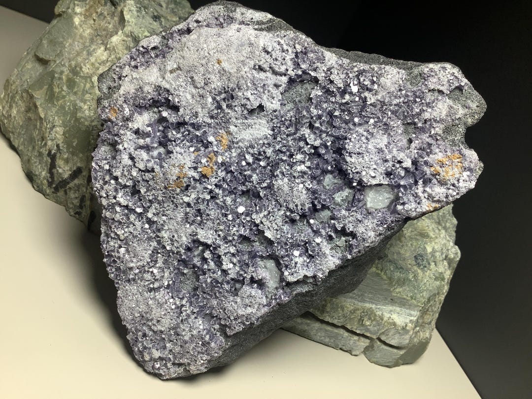 Rare Epitaxial Growth of Purple Amesite on Dark Green Clinochlore (nr 1 ...
