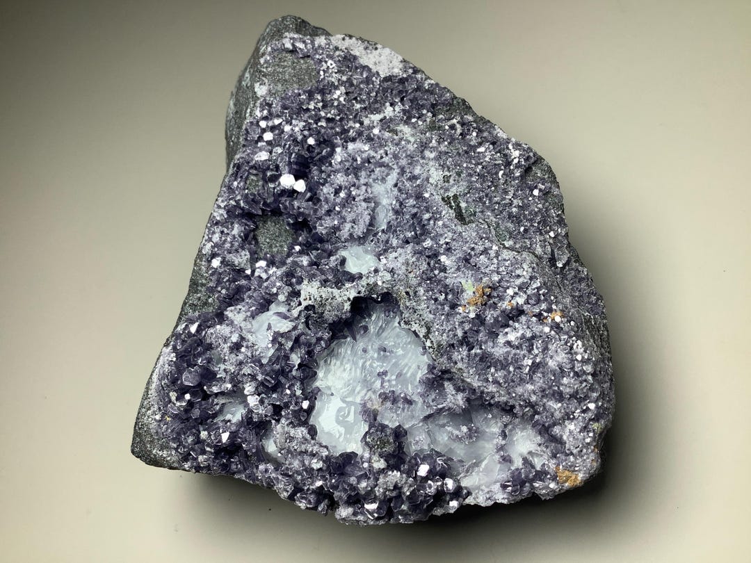 Rare Epitaxial Growth of Purple Amesite on Dark Green Clinochlore From ...
