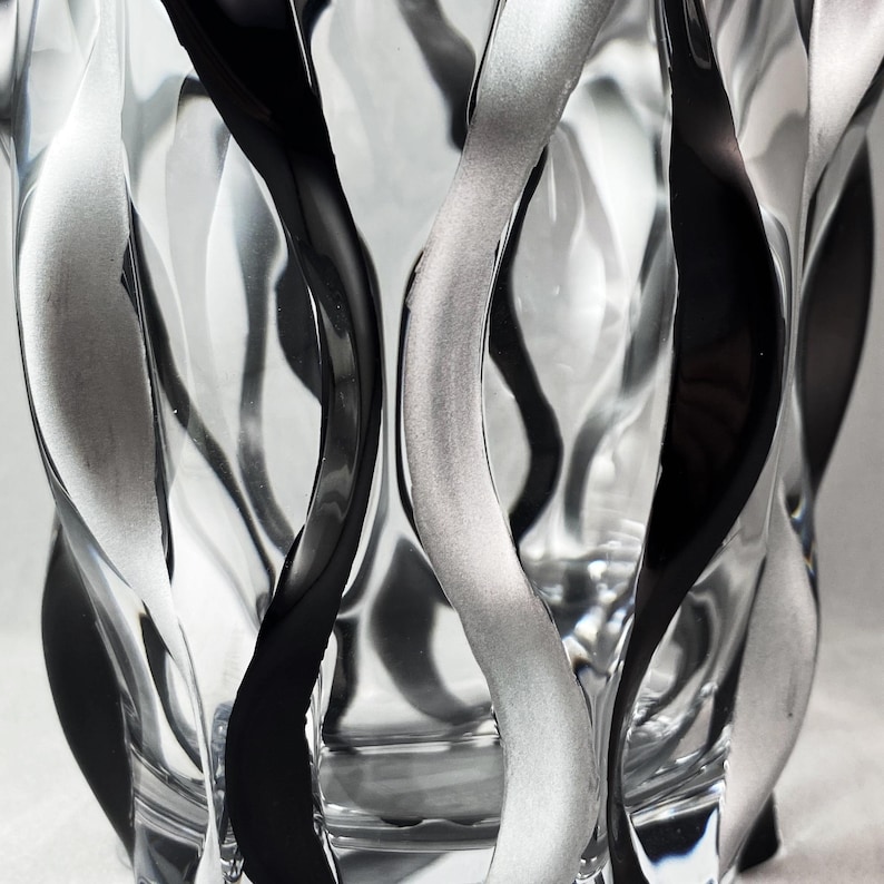 Venetian Glass Ribbon Samba Vase, Black/silver - Handmade in Italy ...