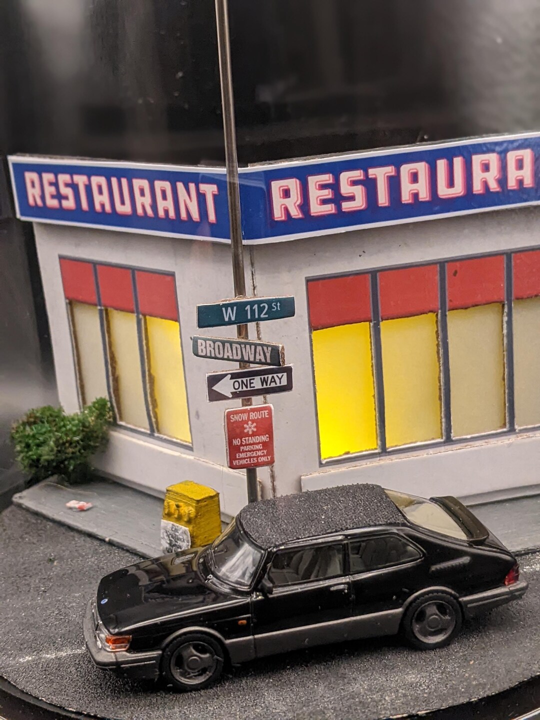 TV Diorama Lamp | Handmade Miniature Retro Diner Scene | 90s Sitcom ...