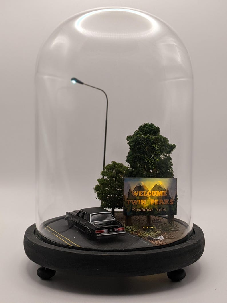 TV Diorama Lamp | Handmade Miniature Roadside Scene | Retro Americana ...